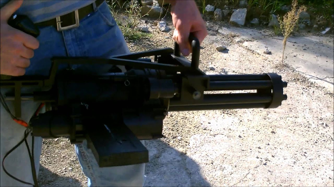 Echo1 M134 Minigun FUN Part I [Shooting at Beer Cans, Laptop] - YouTube