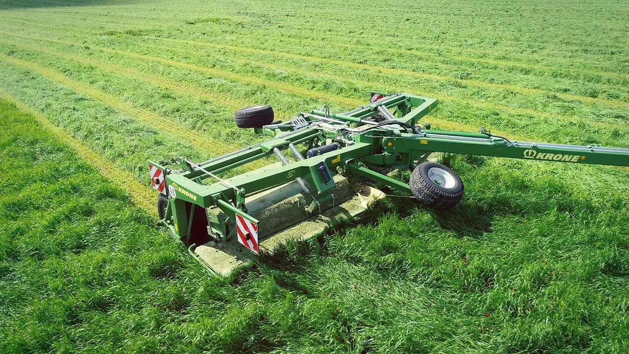 KRONE EasyCut 6210 CV – the widest trailed disc mower in the world ...