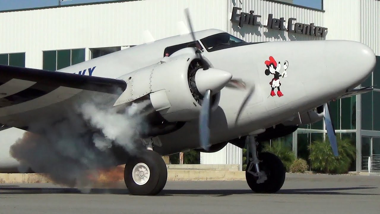 Howard 250 Engine StartUp - YouTube