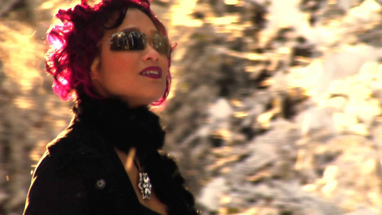 SUZY SOLAR - OCEAN OF LOVE (OFFICIAL MUSIC VIDEO) - YouTube