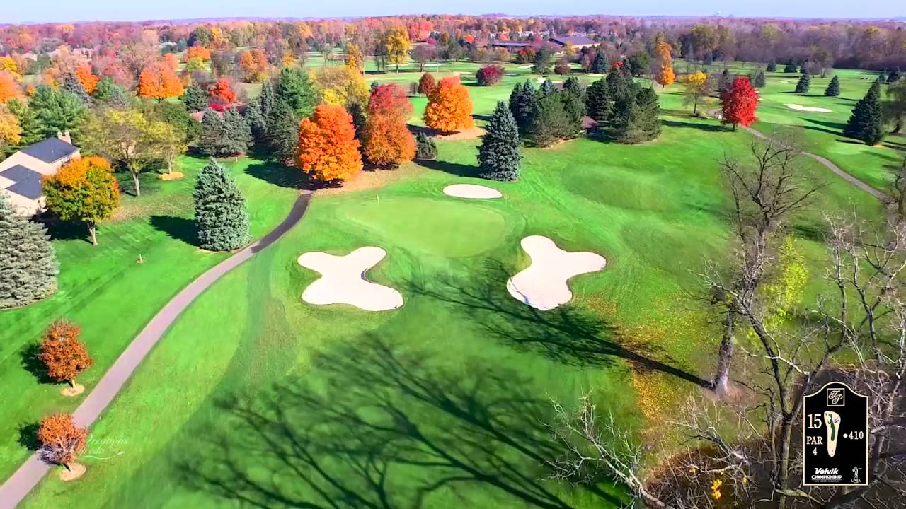 Travis Pointe Country Club - Hole 15 - YouTube