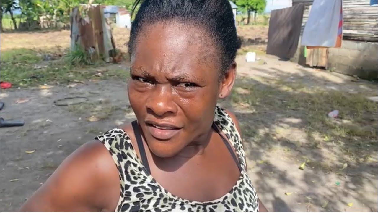 Ella tiene 40 años viviendo aquí pero tiene 37 años de edad a quien le ...