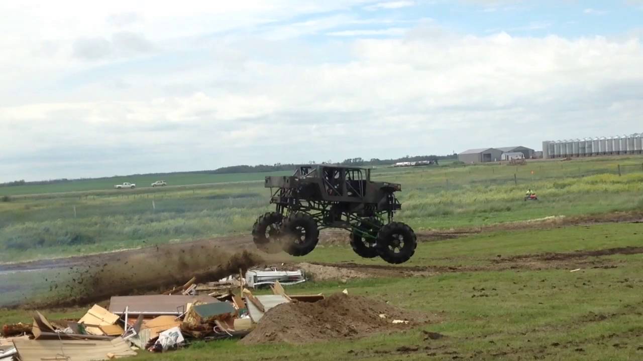 Massive hummer roll over - YouTube