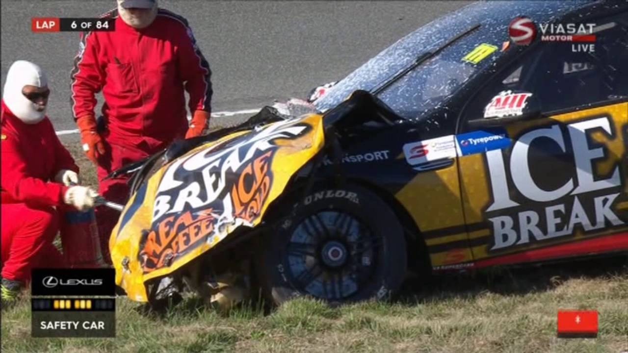 V8 Supercars 2016. Symmons Plains Raceway. Chris Pither Hard Crash ...