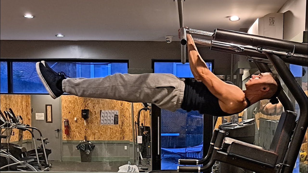 Holding a front lever for 9 seconds - YouTube