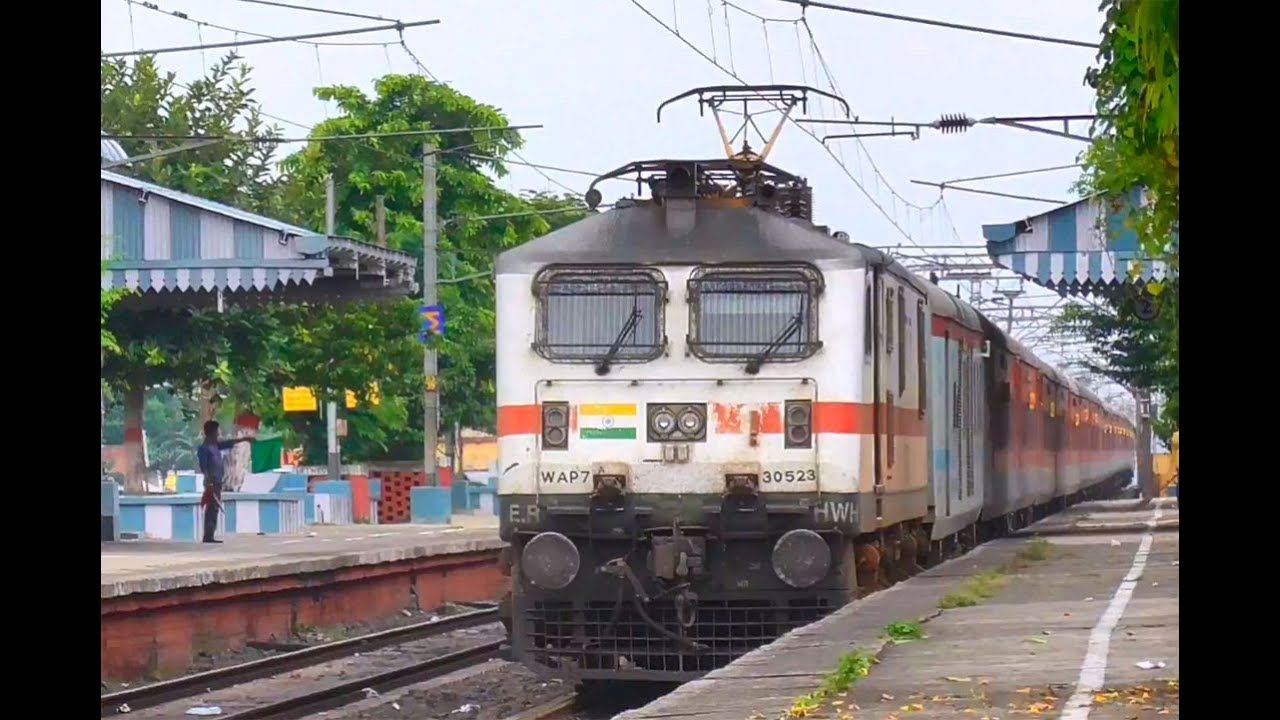 Howrah Rajdhani Express || New Delhi-Howrah Rajdhani Express - YouTube