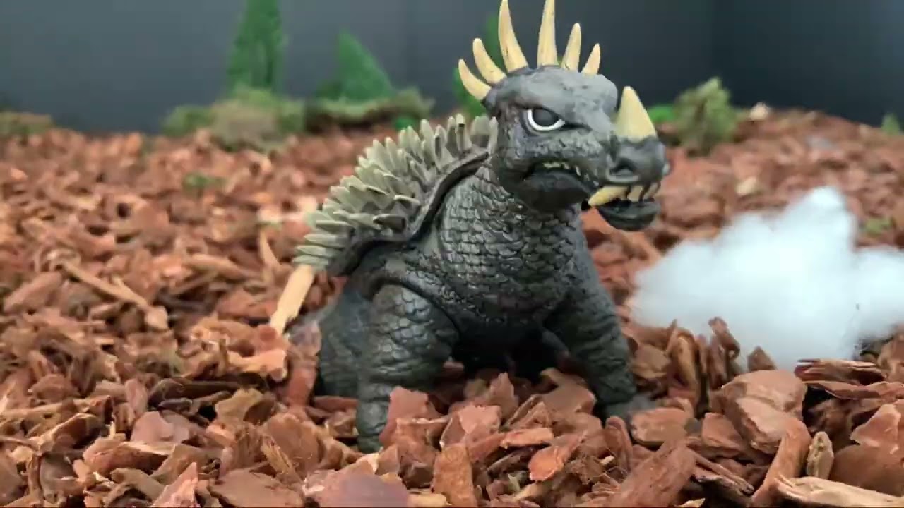 Godzilla Vs Anguirus! - YouTube