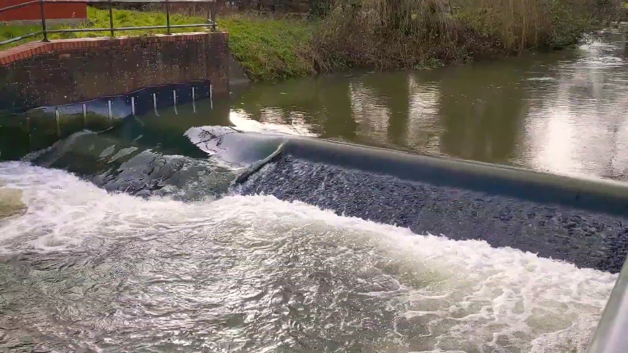 River Wey - Very High At Farnham - Dec 2019 - YouTube
