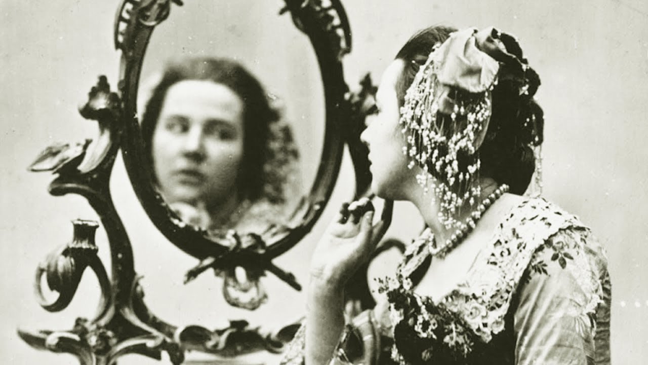 Top 10 Strange Beauty Products From History You Shouldn’t Add To Your ...