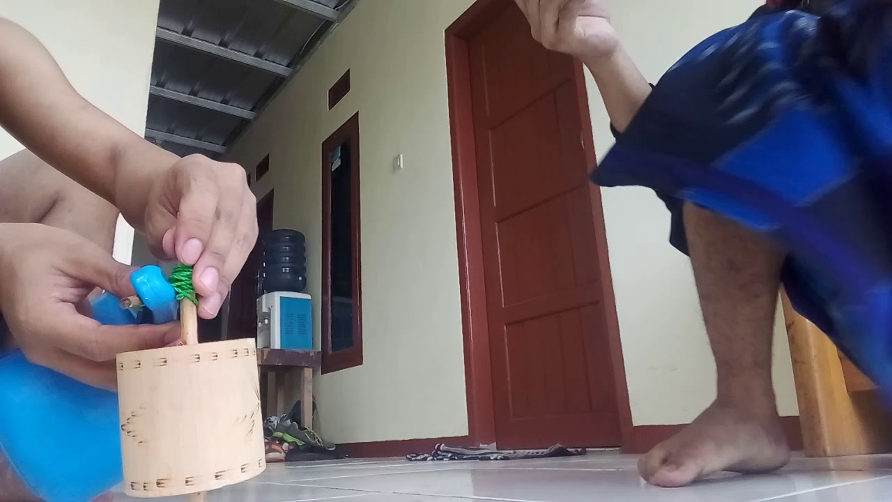 Permainan tradisional dari bambu - YouTube
