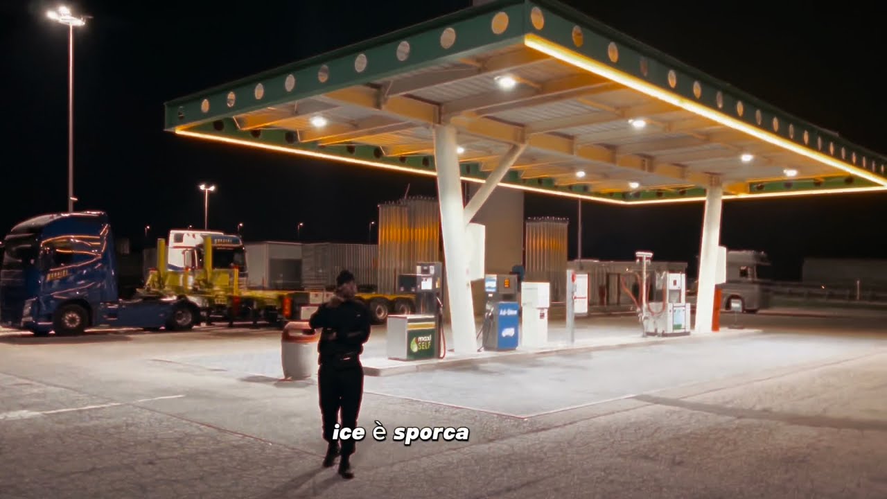 TT Baby - Londra/Parigi (Official Video) - YouTube