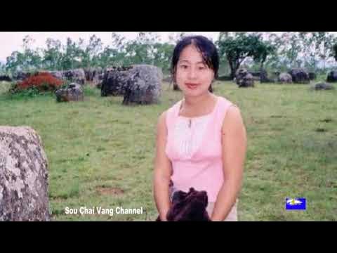 Paj Kub Lis Kwv Txhiaj Daj Dee Zoo Npaum Twg Los Leeg Nyob Ntuj 055334 - YouTube