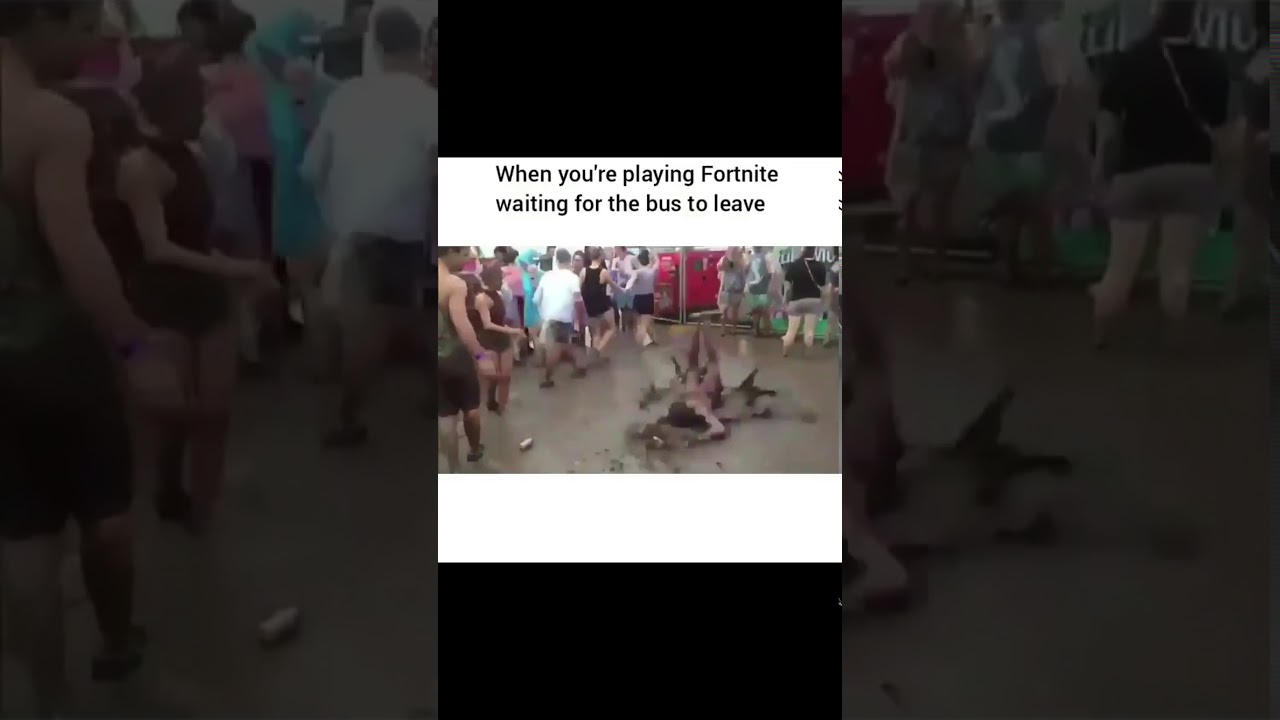 When your in the waiting lobby in fortnite - YouTube