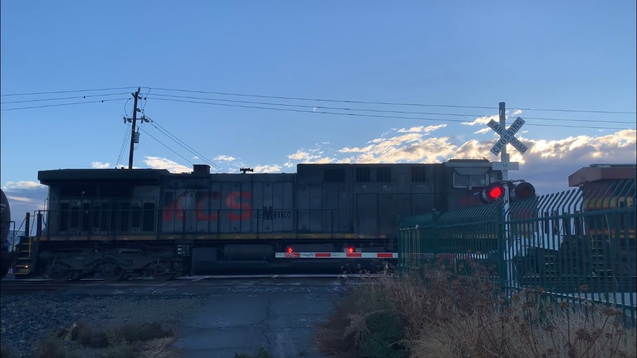 UP 6719 Manifest w/ NS, KCSM, KCSM Grey & KCS Mid-DPU & Amtrak 702 - Calaveras Crossing ...