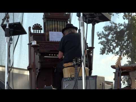 Neil Young - Mother Earth - Harvest the Hope 9/27/14
