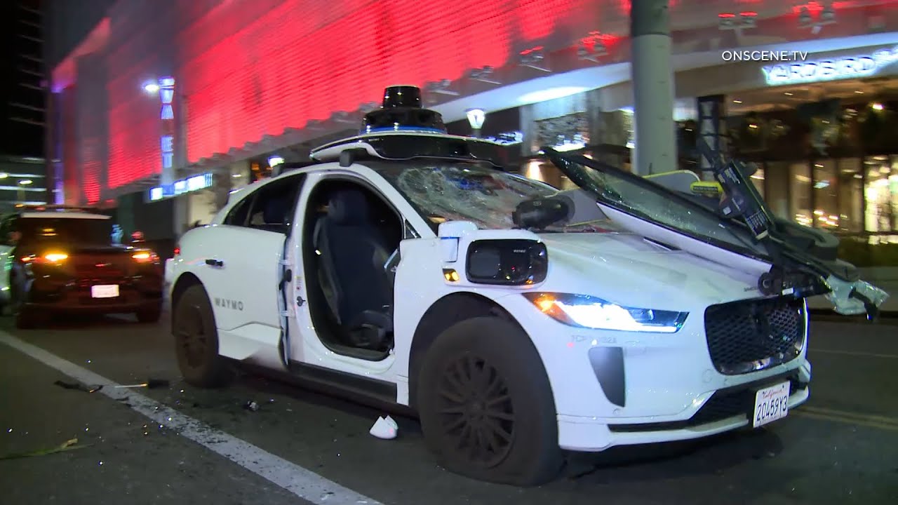 Hooligans Vandalize Waymo During Street Take Over - YouTube