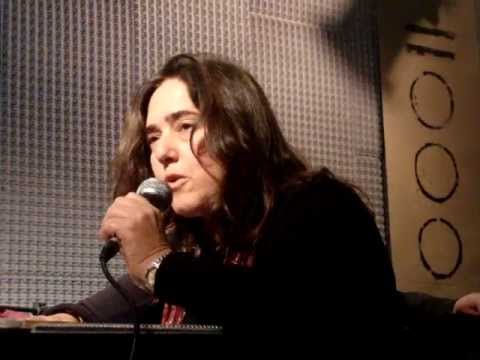 ROPA TENDIDA POEMA DE MARIANA VACS. - YouTube