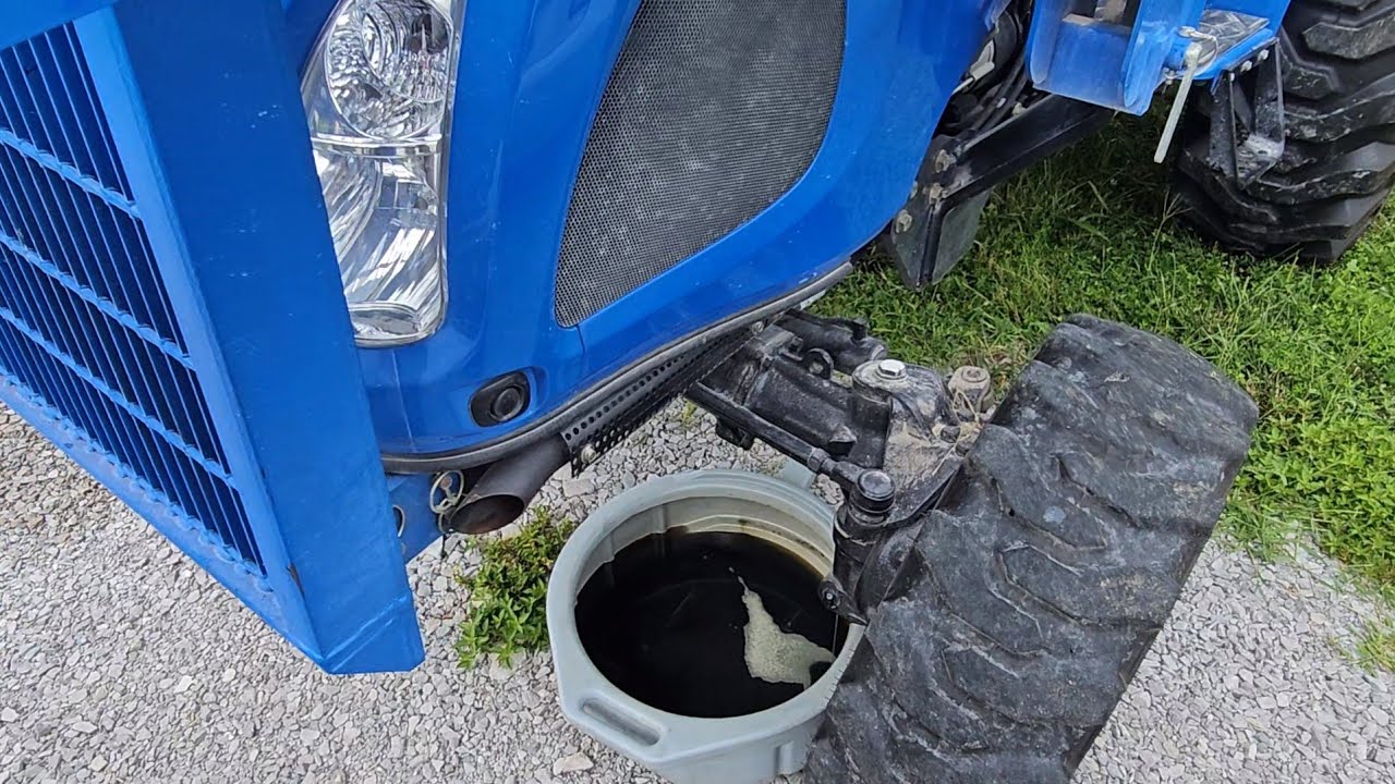 Front Axle Fluid Change on New Holland Workmaster 35 / 40 - And Wow It ...