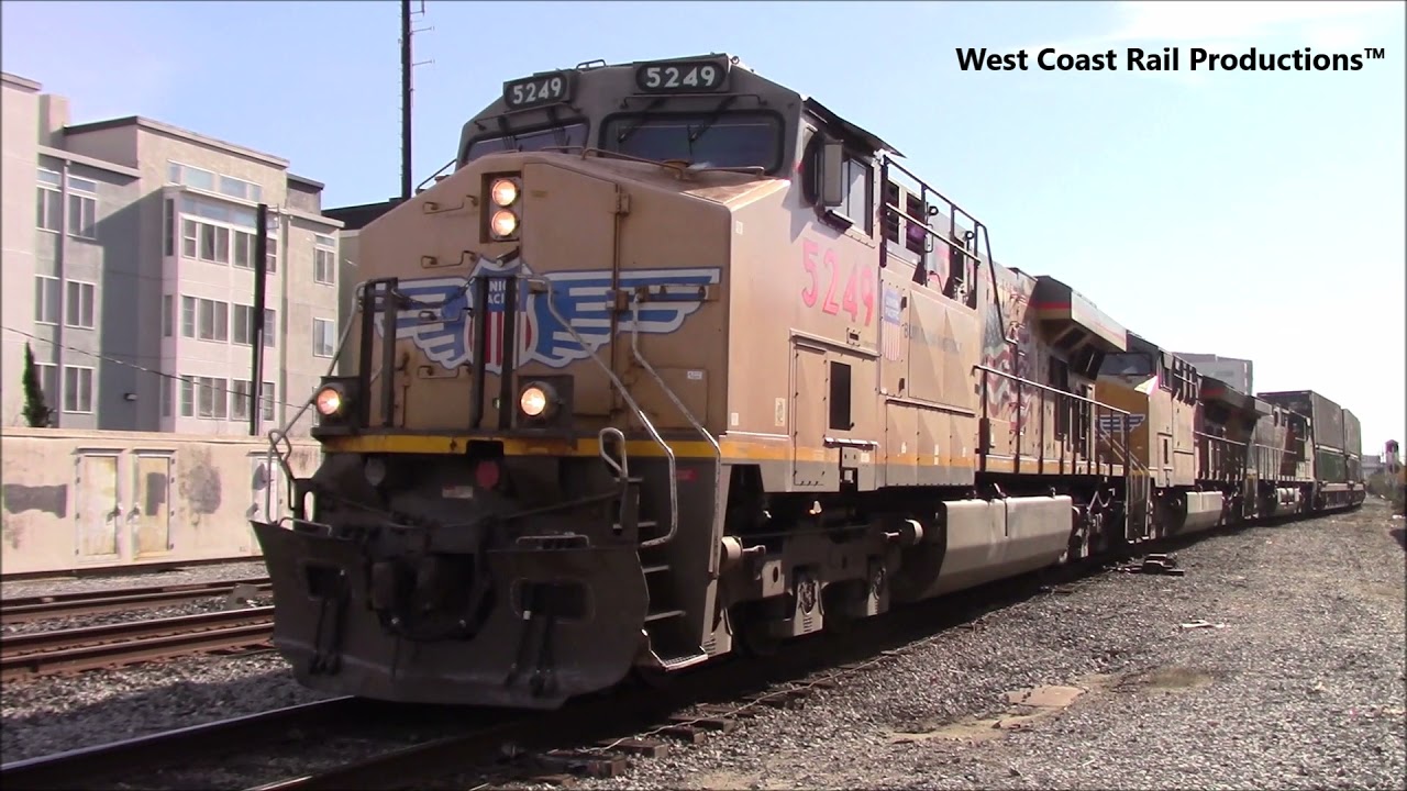 [HD] Amtrak, UP, and BNSF Trains in Emeryville: CDTX 8306, a BNSF Transfer Job, and more! (12/11 ...