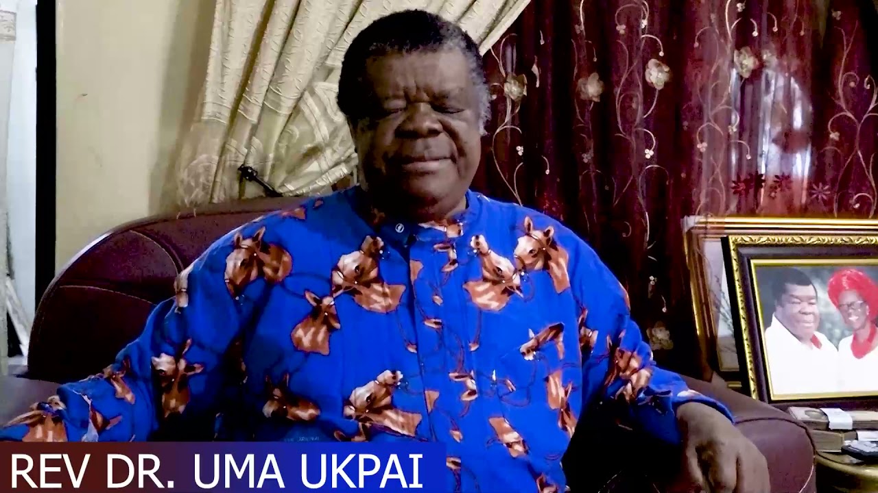Rev Dr Uma Ukpai prays for Rev Uche Ume on his birthday celebration ...