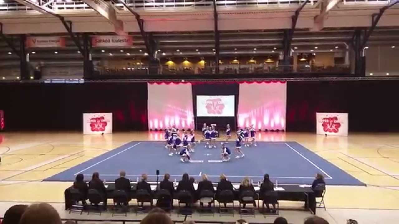 FTE Capuchins - Super Cheer 2015 - YouTube