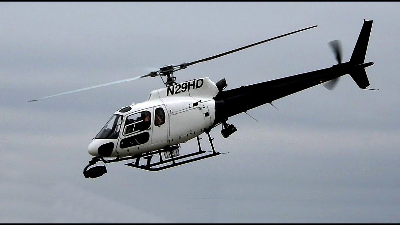 AS350 AStar News Helicopter Takeoff & Landing at Van Nuys Airport ...