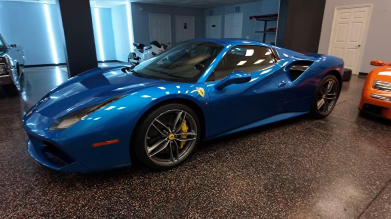 This 3,000 Mile Ferrari 488 Spider is PERFECT - YouTube