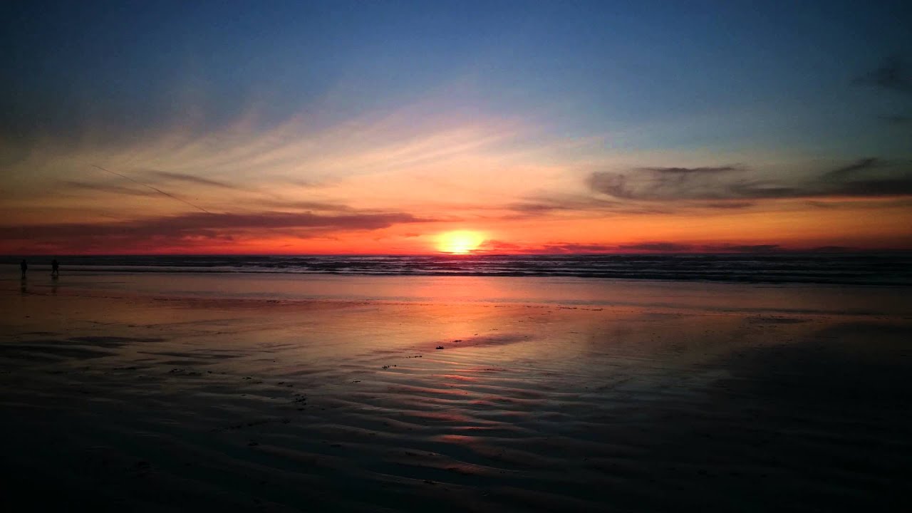 Sunset in Newport, Oregon. 4k video. - YouTube