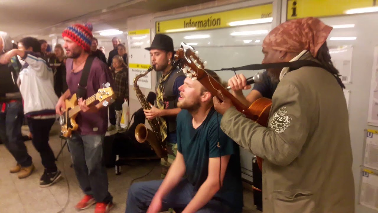 Street Live Music Concert By Entertainment World - YouTube