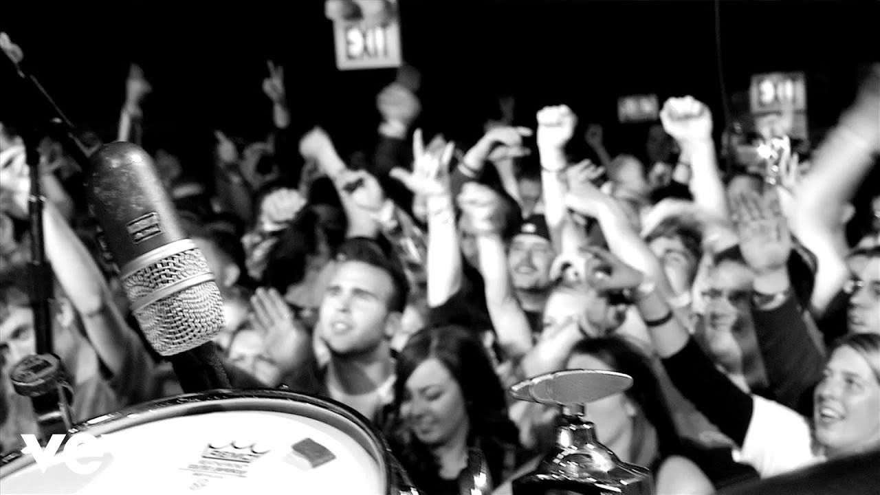 What is Mine (Live at Axe Music One Night Only) - YouTube