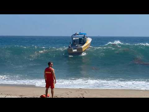 RED Flag Surf Conditions in Laguna Beach: Lifeguards Rescue 100+ people in ONE DAY