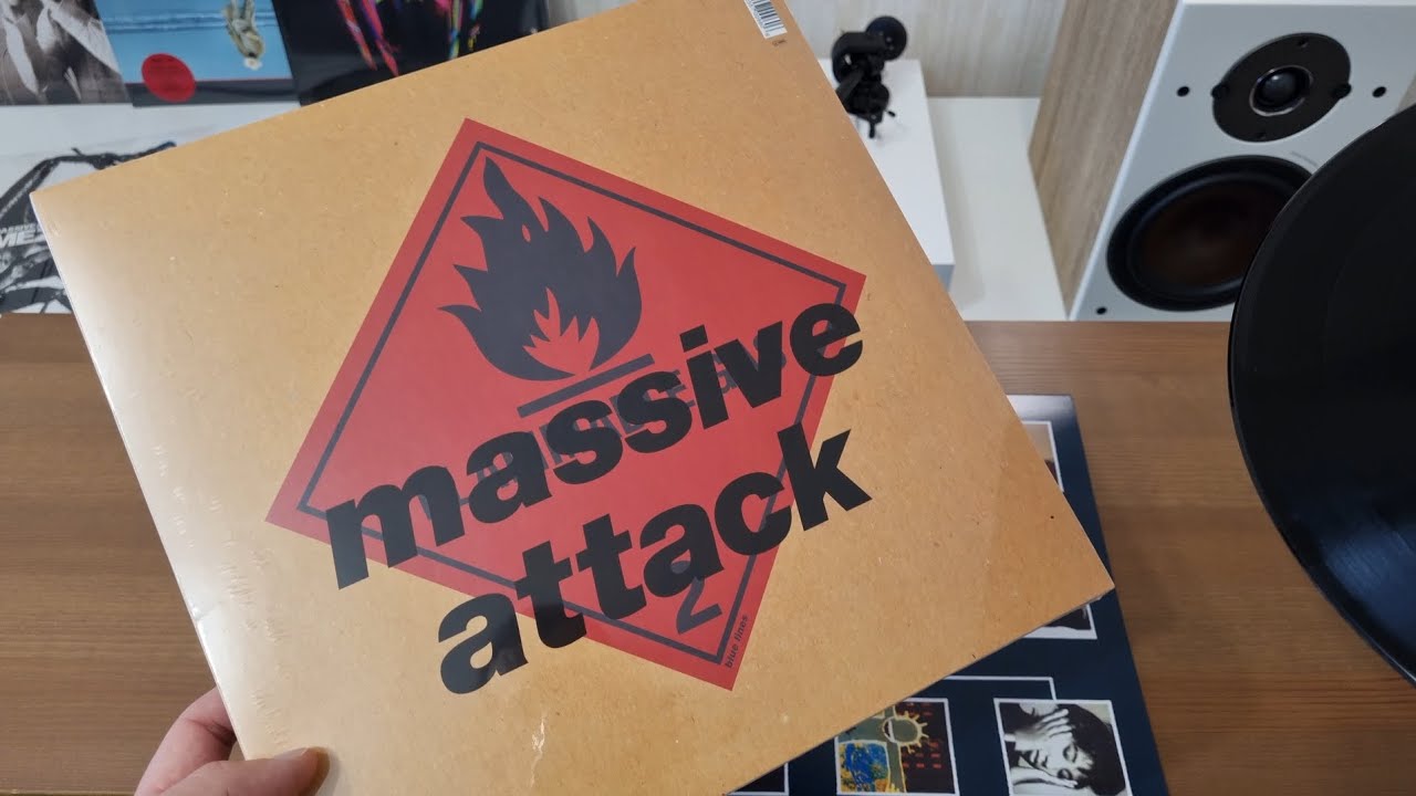 Massive Attack - Blue Lines Распаковка и обзор виниловой пластинки - YouTube