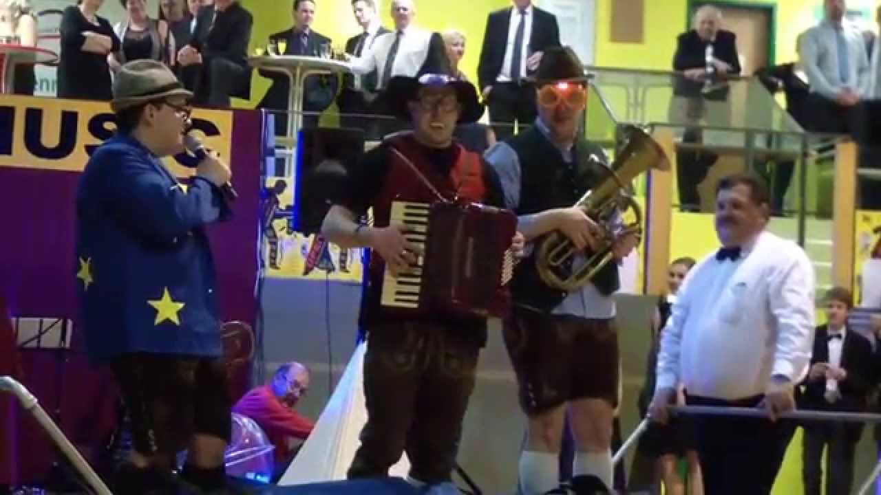 Zipfi Zapfi Buam 3 beim Gföhler Opernball 2015 - YouTube