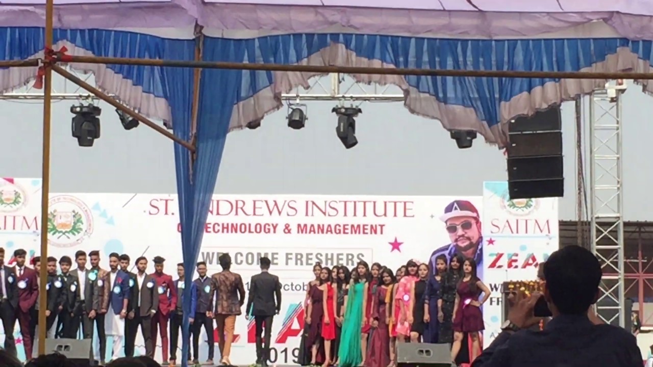 Ramp walk @Freshers party 2019 (ramp walk) St.Andrew's college - YouTube