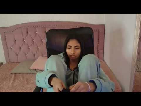 Moody Latina Removes Socks And Shows Feet Soles