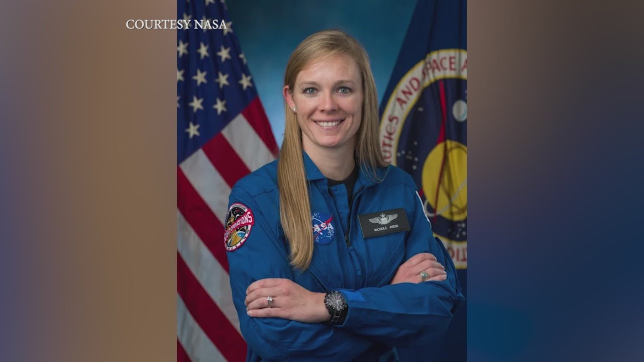 Colorado pilot among graduating NASA astronaut candidates - YouTube