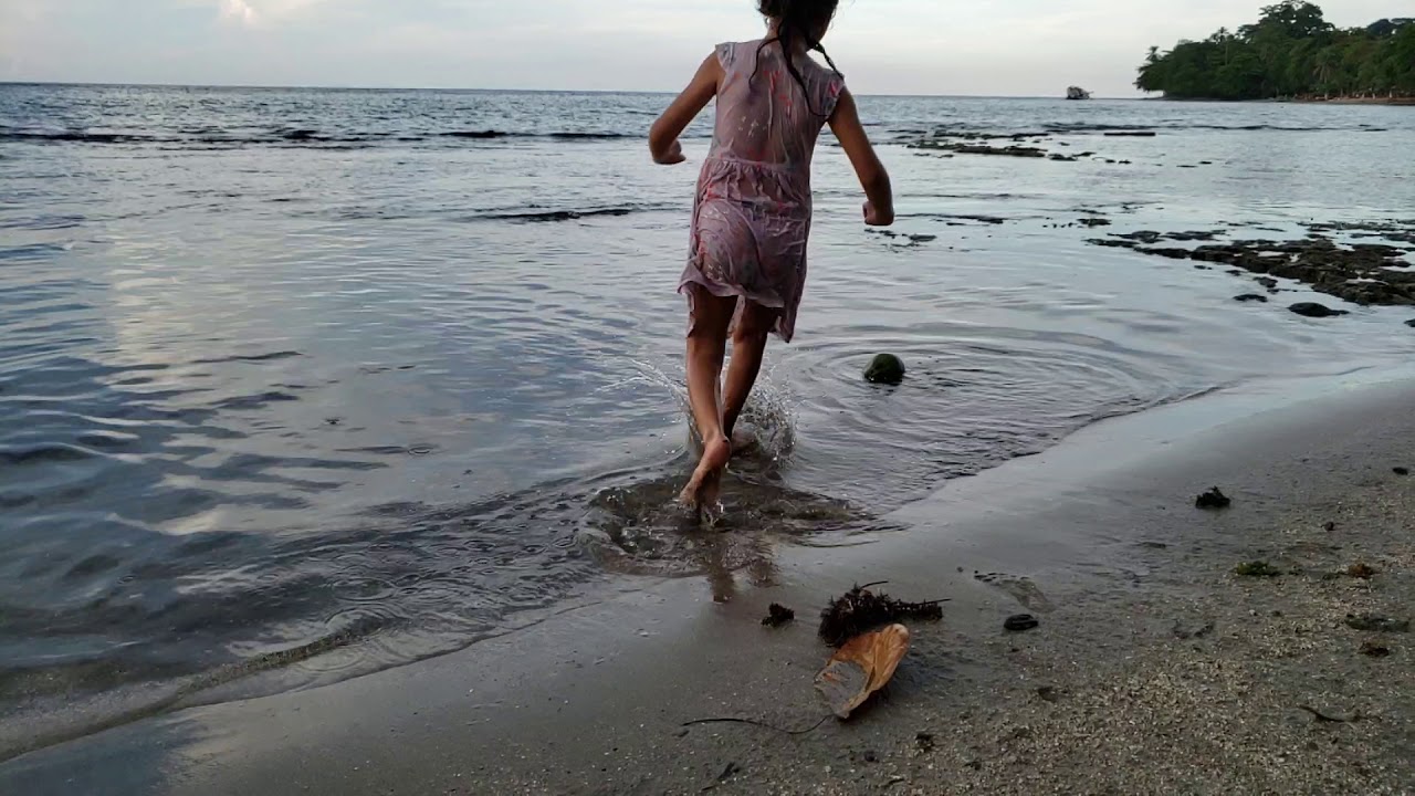 Sofia en Camara Lenta - YouTube