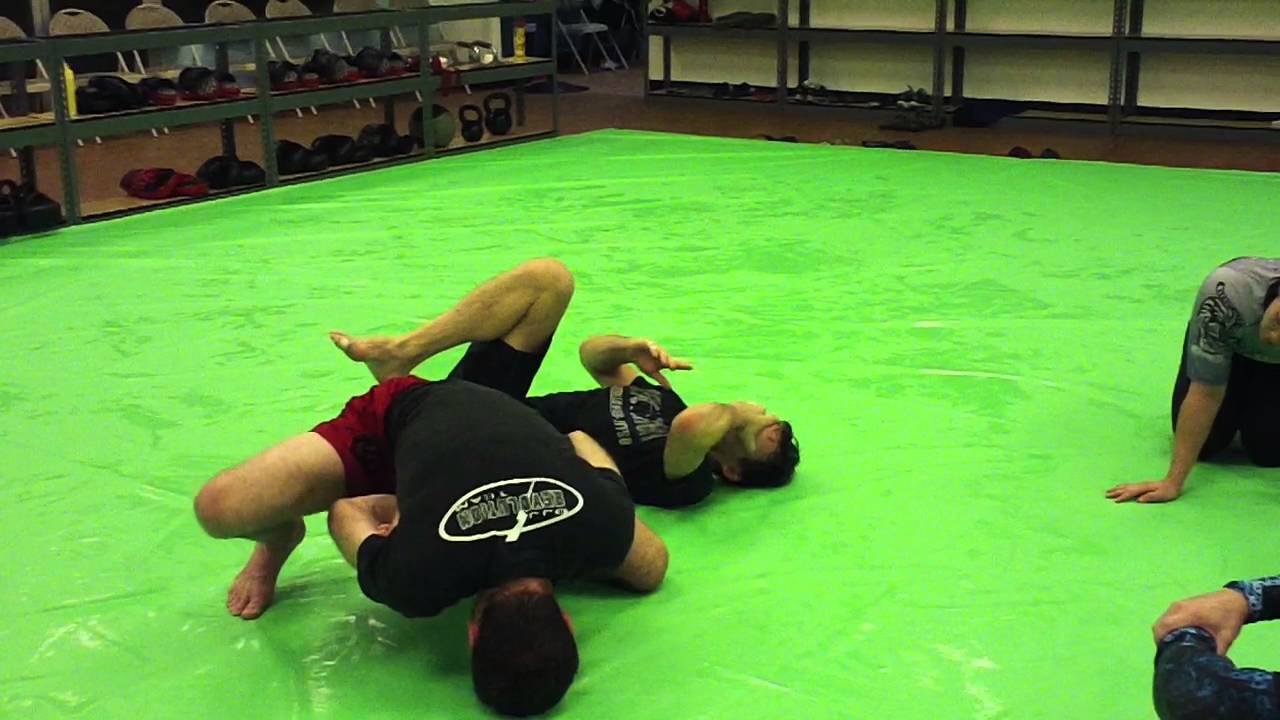 Belly down straight ankle lock (footlock, leglock) - YouTube