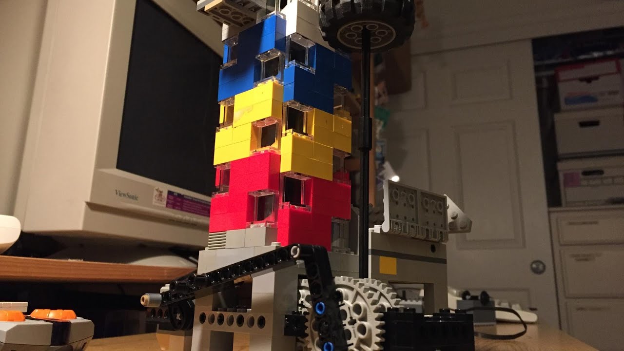LEGO GBC Extensible Tower (stepper implementation) - YouTube