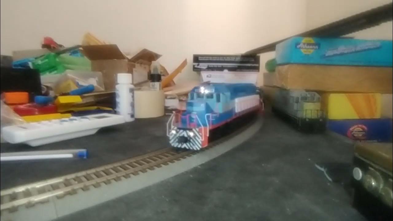 HO ATH SD40-2 FXE #3124 EX-NDEM LOKSELECT F.T. SPEED MATCH - YouTube