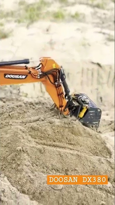 DOOSAN DX380 - YouTube