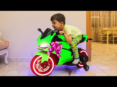 Tema ride on Sportbike Power Wheels and Surprise toys Unboxing