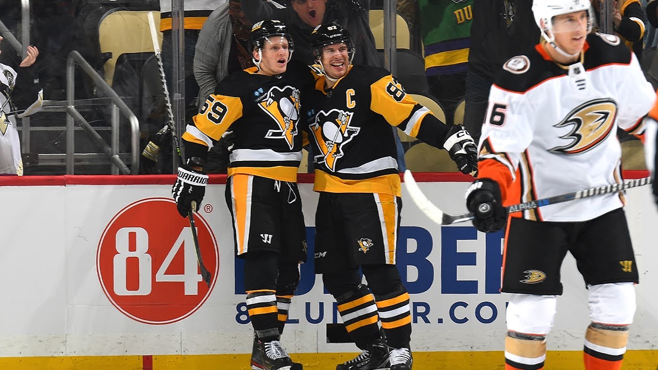 Guentzel picks a corner, walks it off! - YouTube