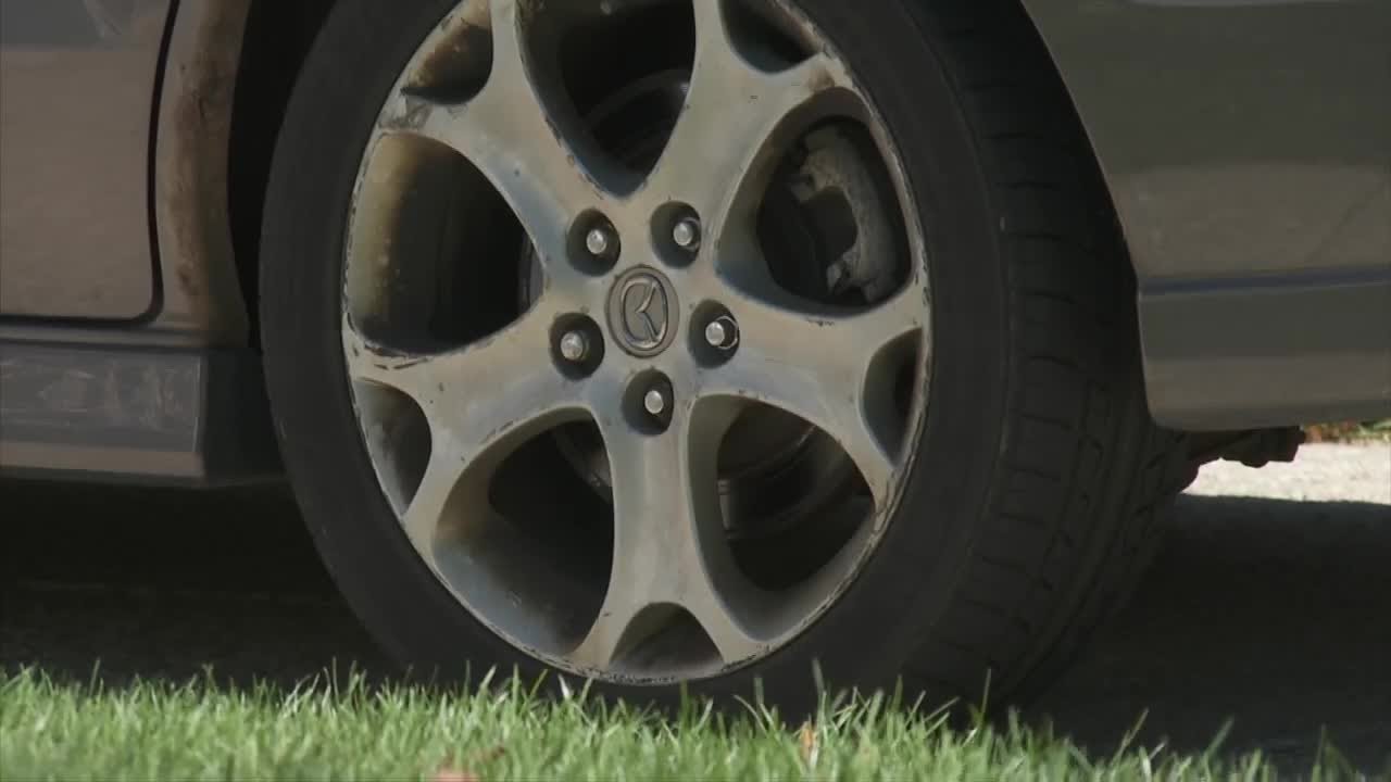 Town of Tonawanda woman stuck paying for mirror that she says plow took ...