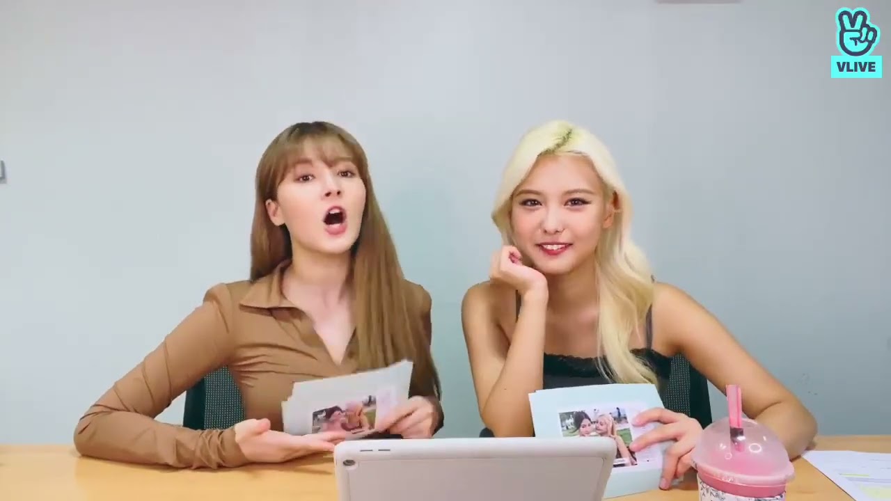 [ENG SUB] MOMOLAND ON VLIVE! - [#월간모모랜드] Ahin and Nancy are here (26.07 ...