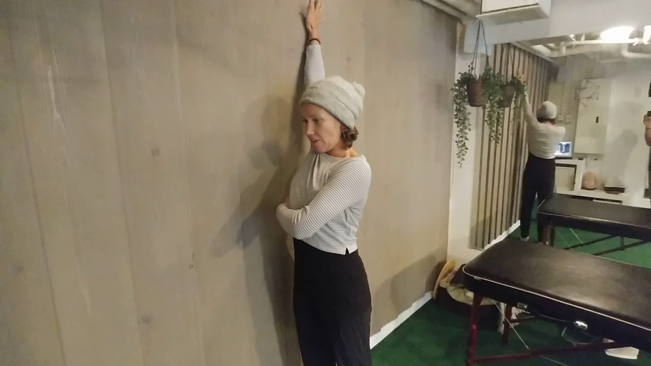 Pec and Shoulder Opener (Wall-Clocks) - YouTube