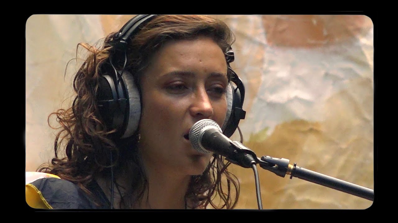 Sibu Manaï - Hey Ya! live Cover in Saint-Paul - YouTube