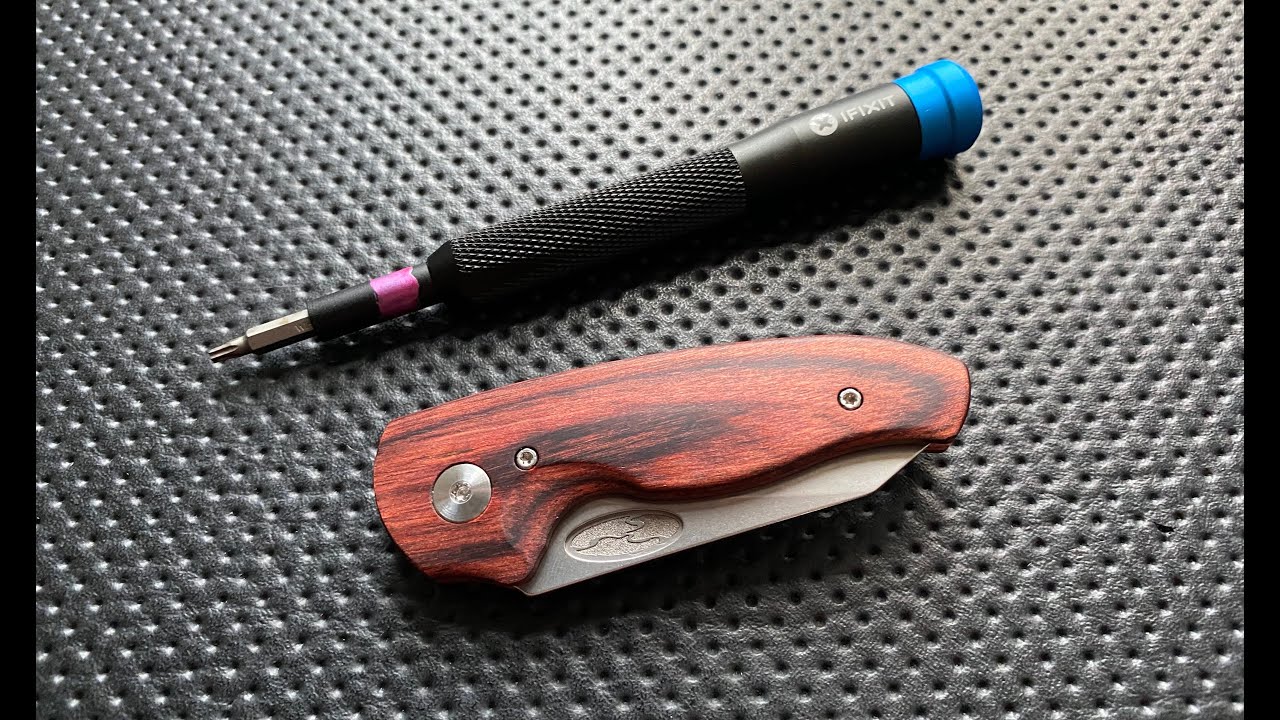 How to disassemble and maintain the TRM Nerd Pocketknife - YouTube