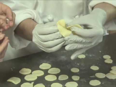 SheSez makes Chocolate Roses - YouTube