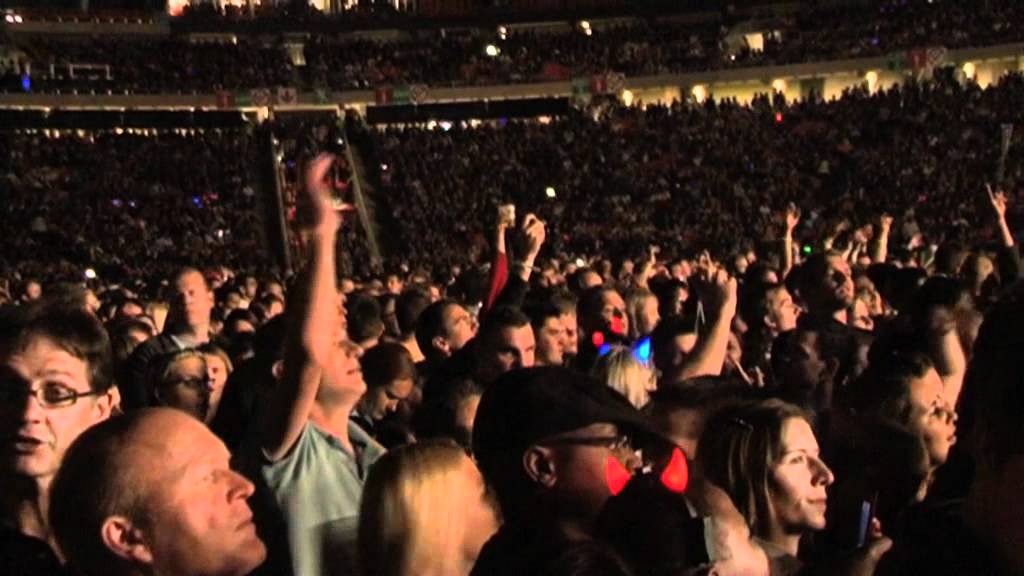 Coldplay charm Johannesburg fans - YouTube